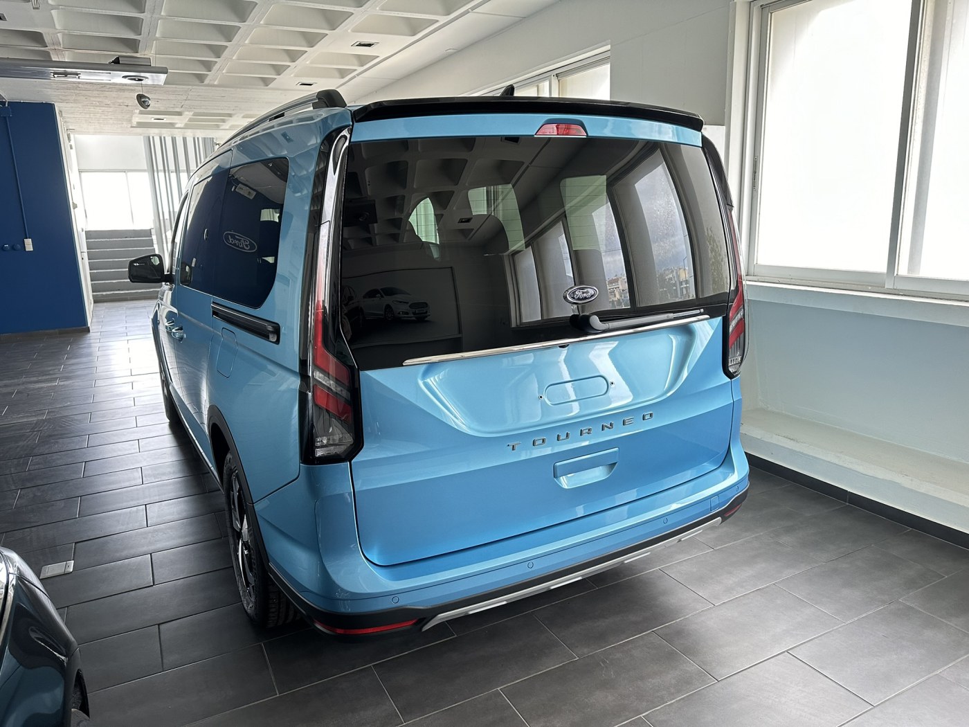 Roof Spoiler Tailgate Ford Tourneo Connect Mk3 (2022-) / Volkswagen ...