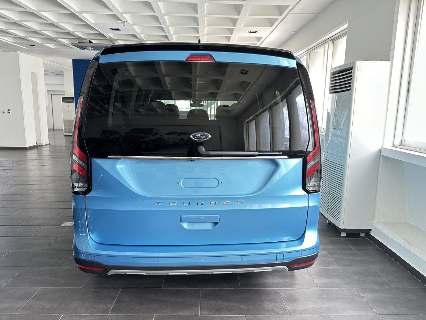 Roof Spoiler Tailgate Ford Tourneo Connect Mk3 (2022-) / Volkswagen ...