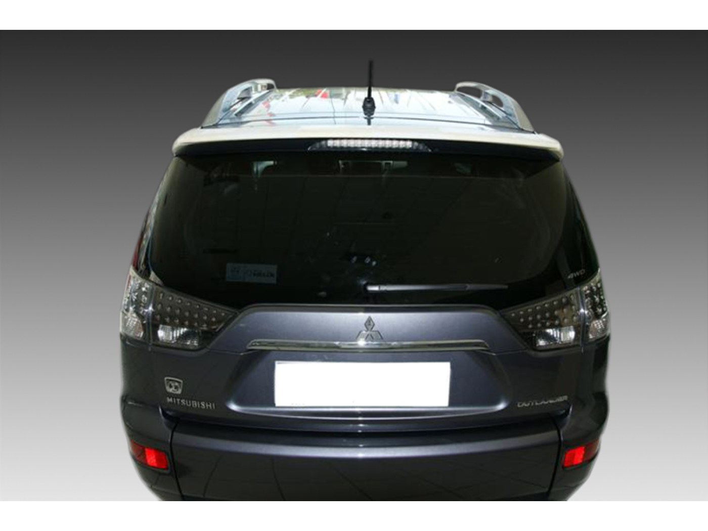 Roof Spoiler Mitsubishi Outlander (2006-2012) | Motordrome Design