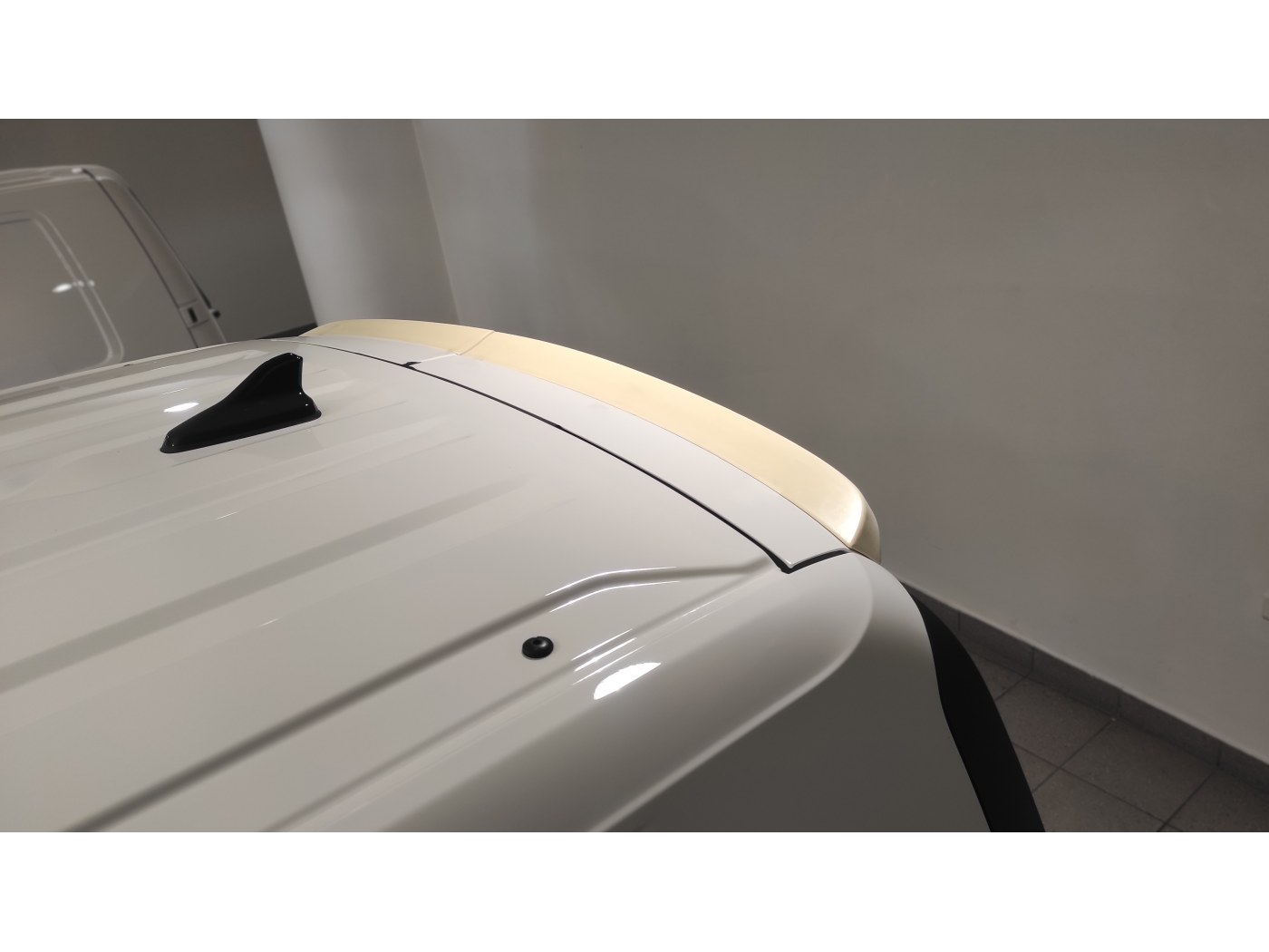 Roof Spoiler Barn Doors Volkswagen Caddy Mk5 (2021-) | Motordrome Design