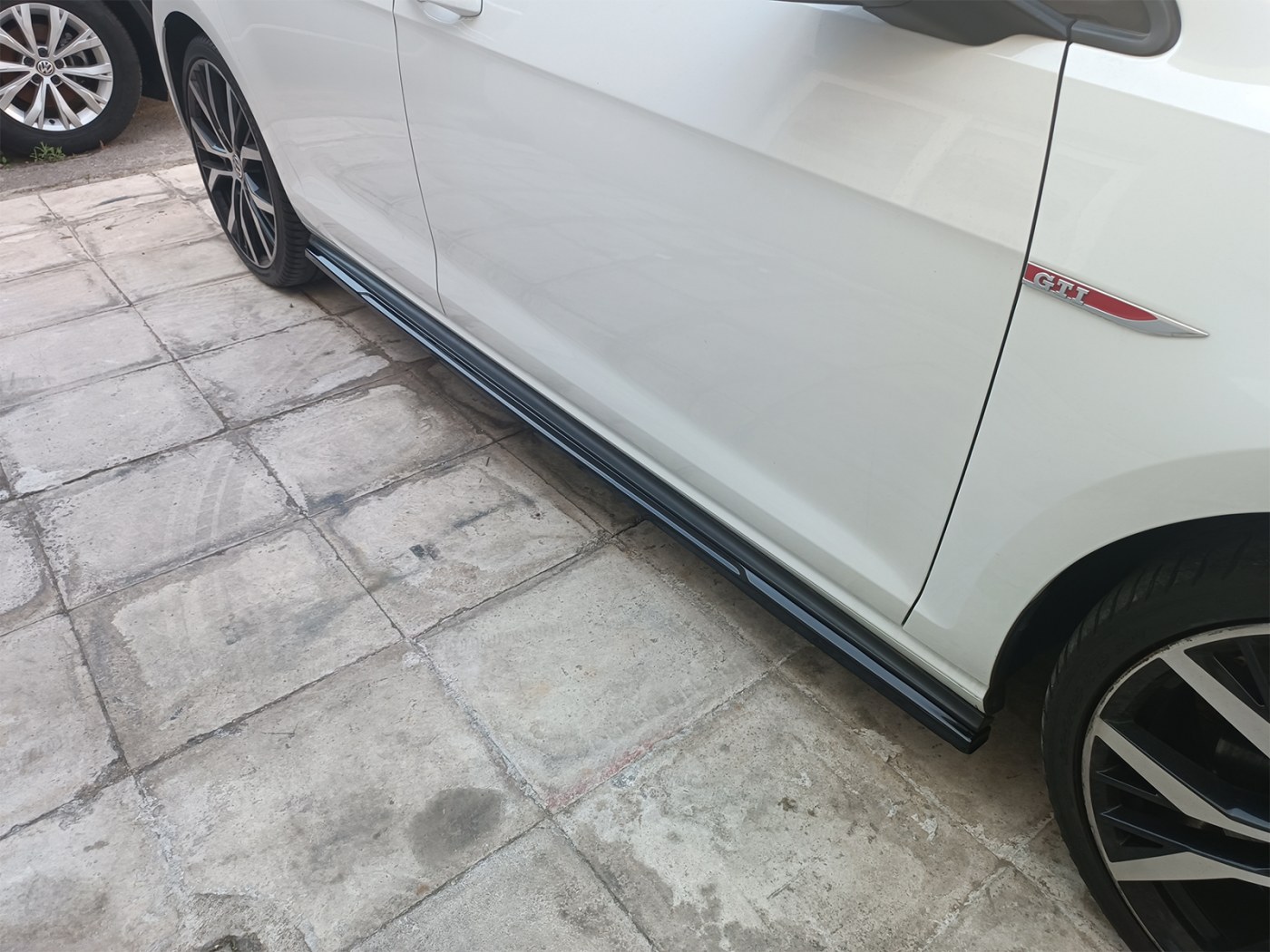Side Skirts Extensions Volkswagen Golf Mk7 / MK7 Facelift GTI ...