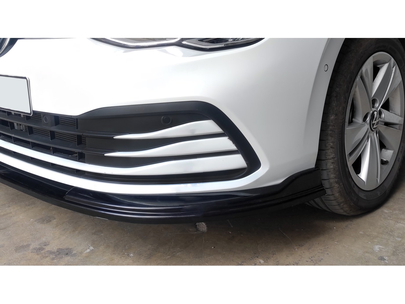 Front Splitter Volkswagen Golf Mk8 | Motordrome Design