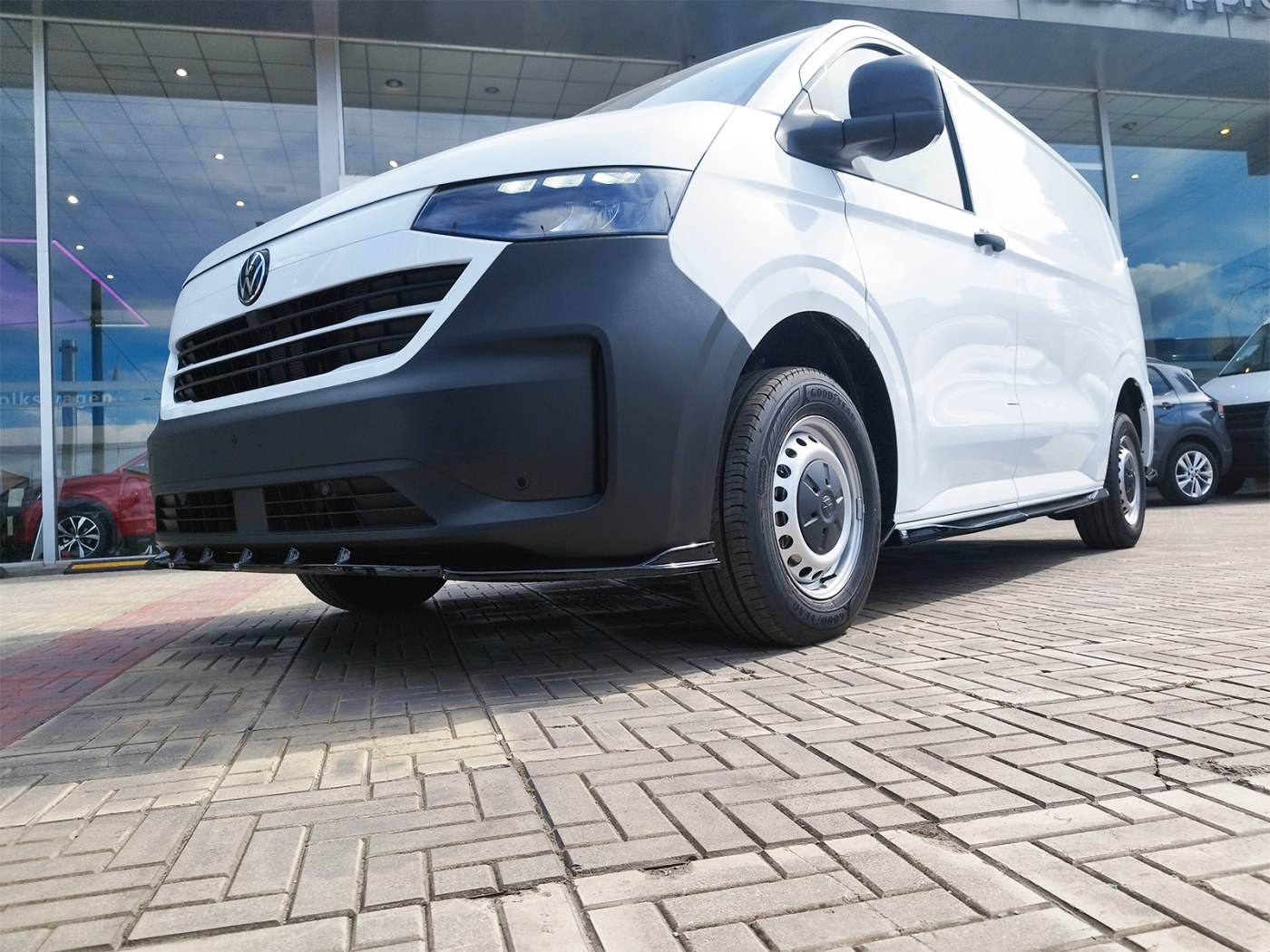 Front Splitter V.2 Volkswagen T7 | Motordrome Design